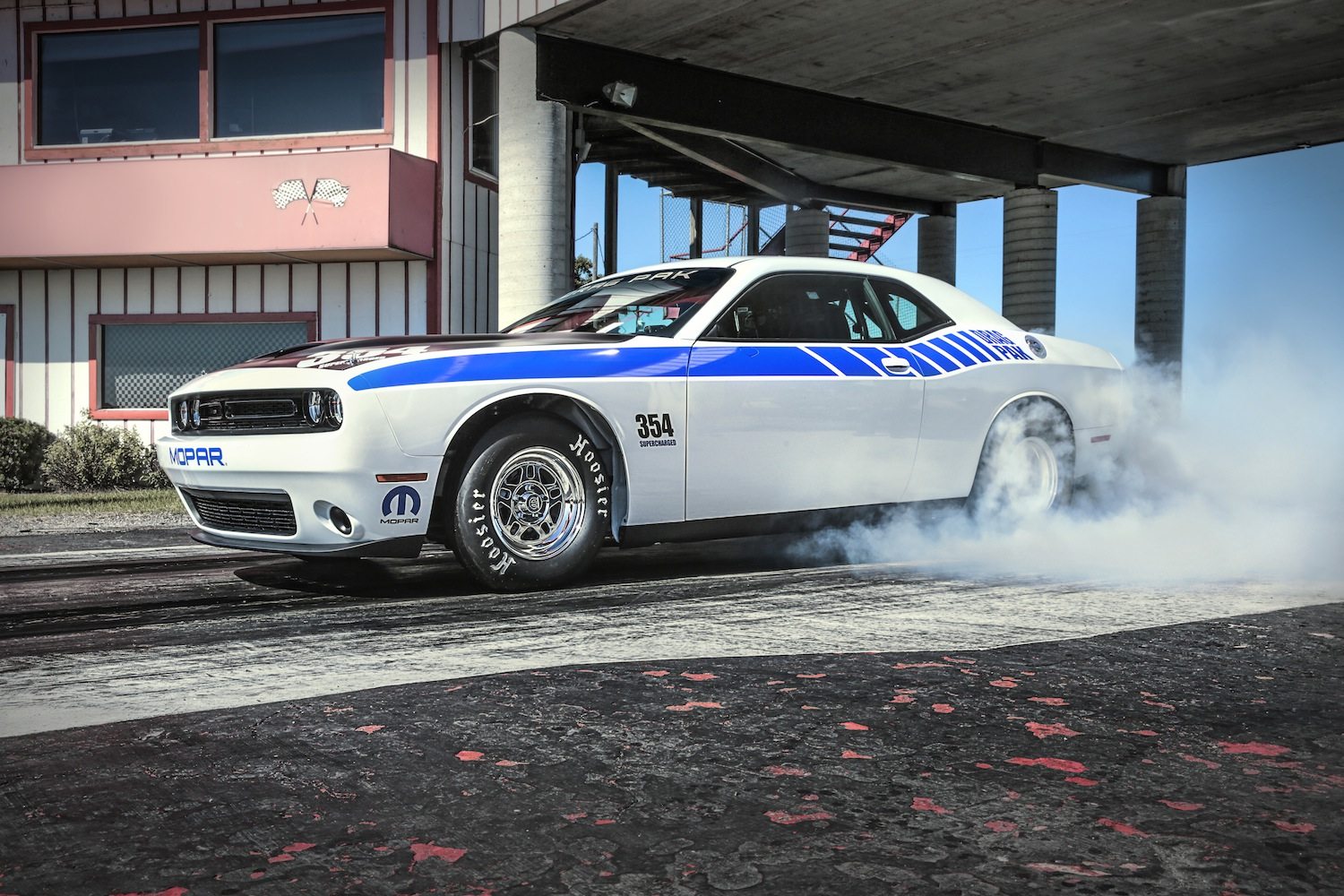 Dodge Challenger Drag Pak - Dotata di forze speciali - MotorAge New ...