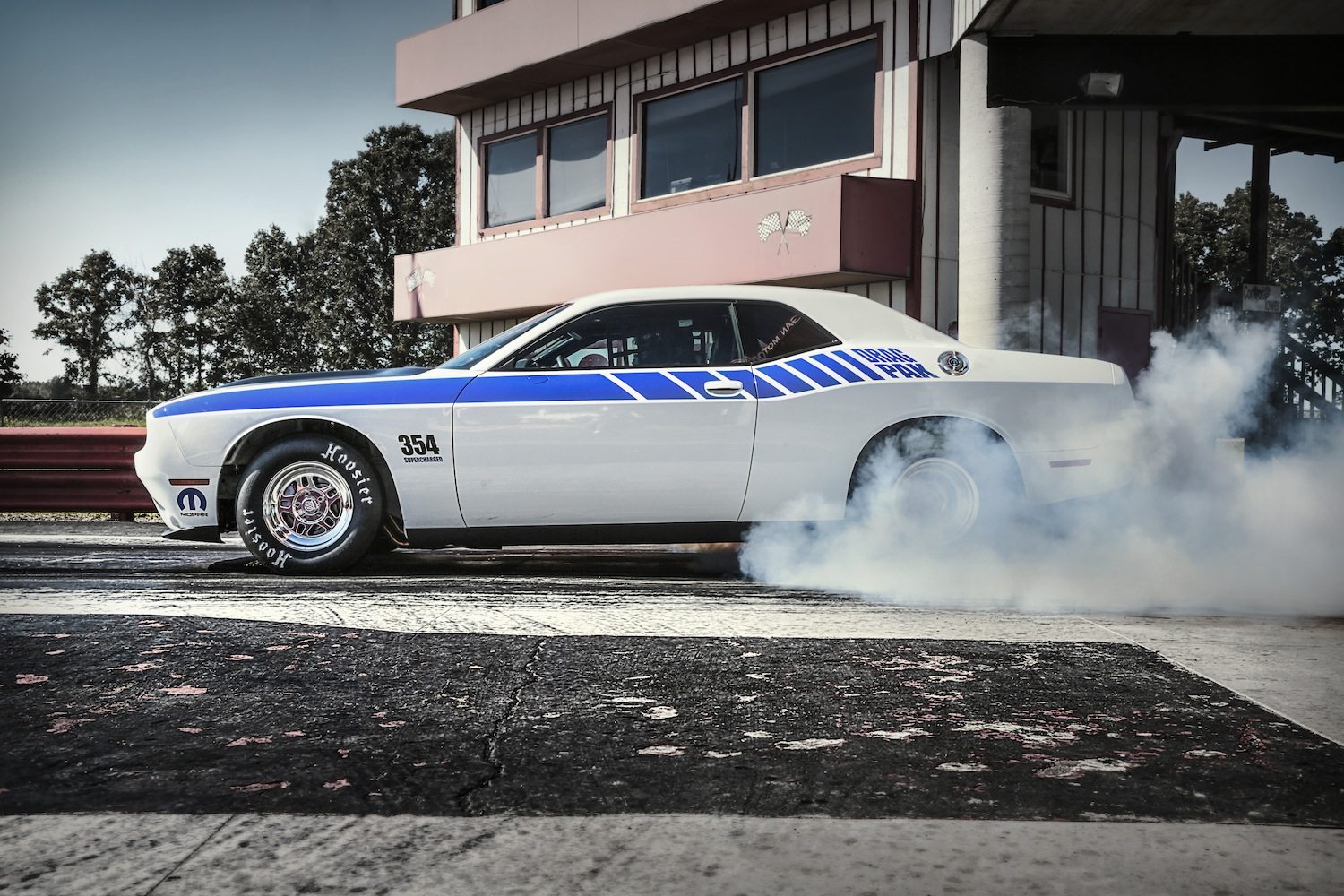 Dodge Challenger Drag Pak - Dotata di forze speciali - MotorAge New ...