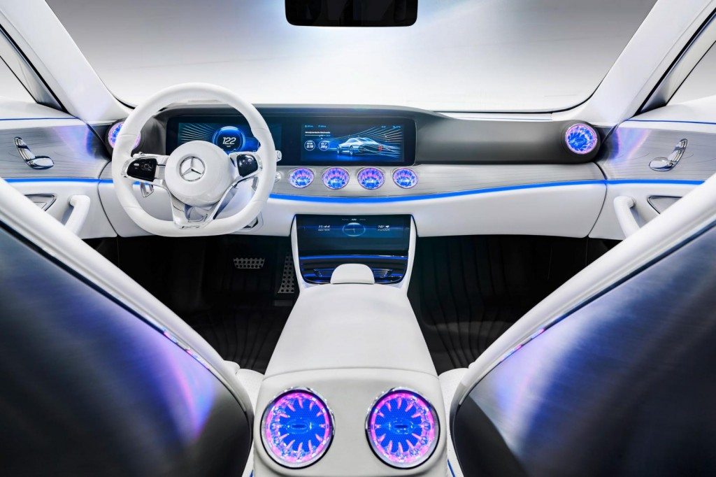 Mercedes IAA - aerodinamica transformer ed effetto cinetico - MotorAge ...