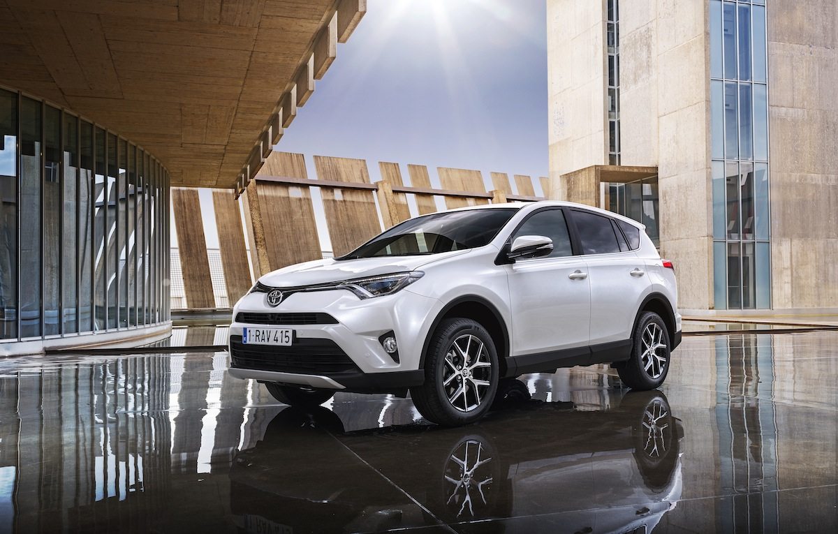 Parte il segnale Hybrid da RAV4 - MotorAge New Generation