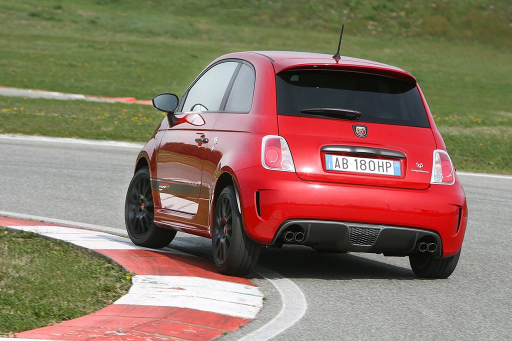 Abarth 595 Competizione e Mini Cooper S