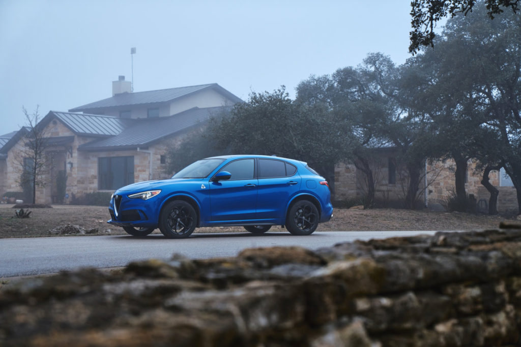 Alfa Romeo Stelvio Quadrifoglio: cuore Ferrari, anima Alfa - MotorAge ...
