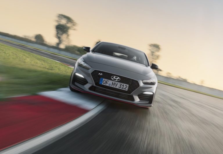 Hyundai i30 Fastback N Performance. Test Drive [VIDEO] - MotorAge New ...