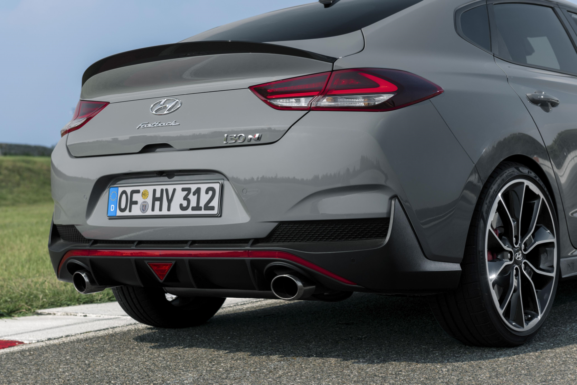 Hyundai i30 Fastback N Performance. Test Drive [VIDEO] - MotorAge New ...