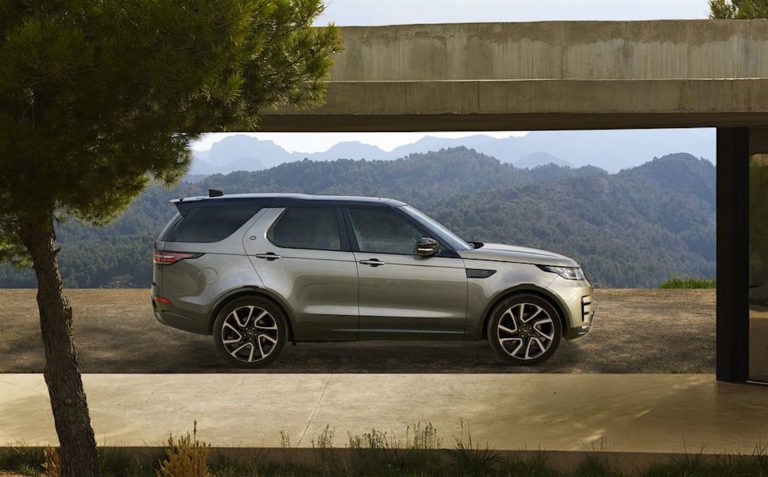 Land Rover Discovery Landmark Edition: i 30 anni di “sua altezza”
