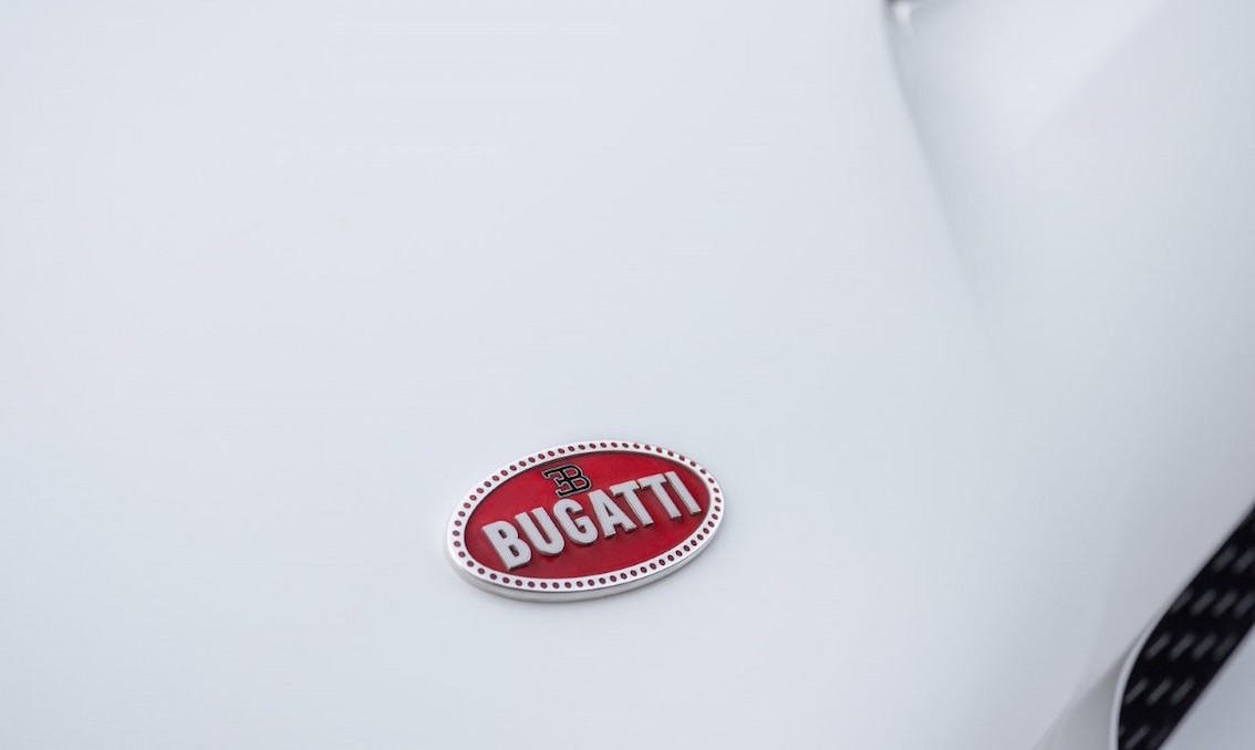 Bugatti Centodieci: 1600 CV esclusivi per ricordare la EB110