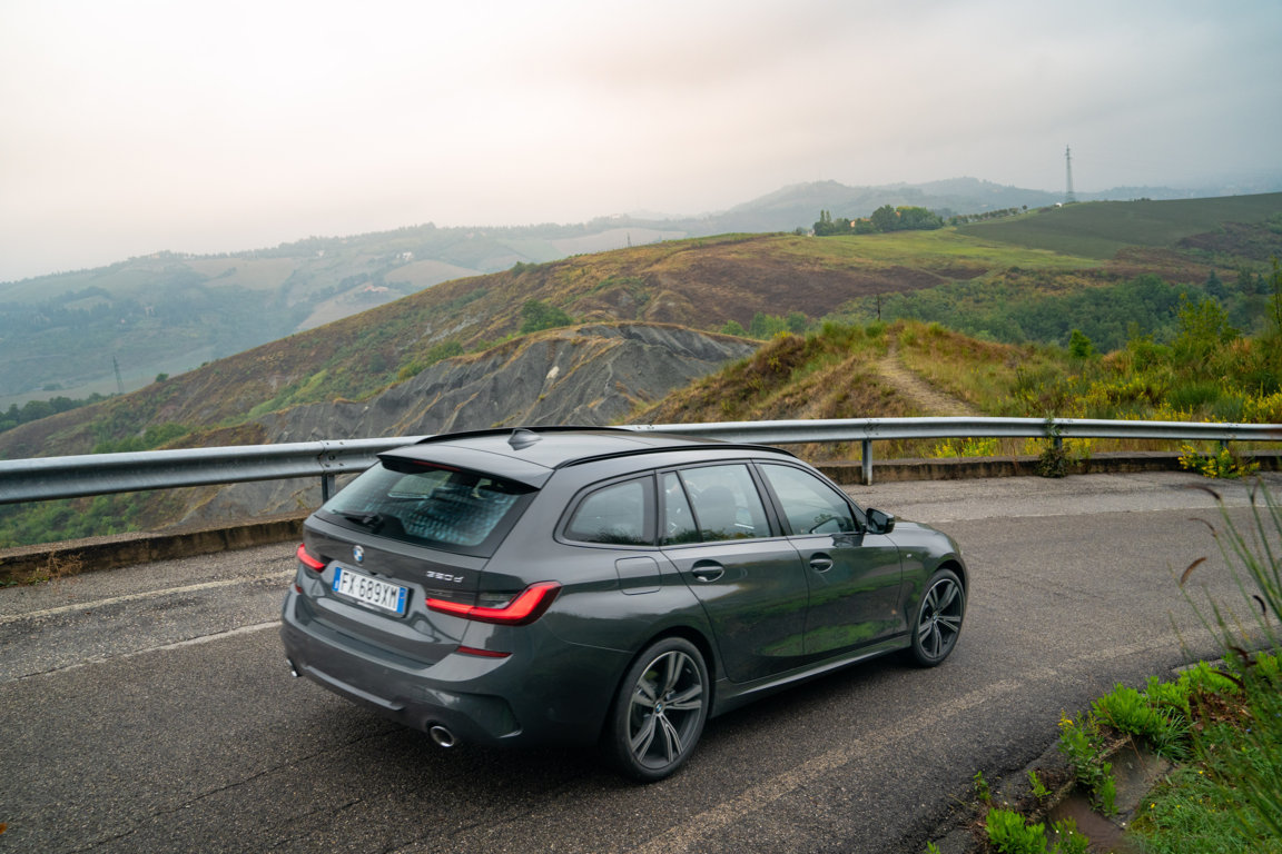 BMW 320d Touring: il piacere di guida ha tanto spazio