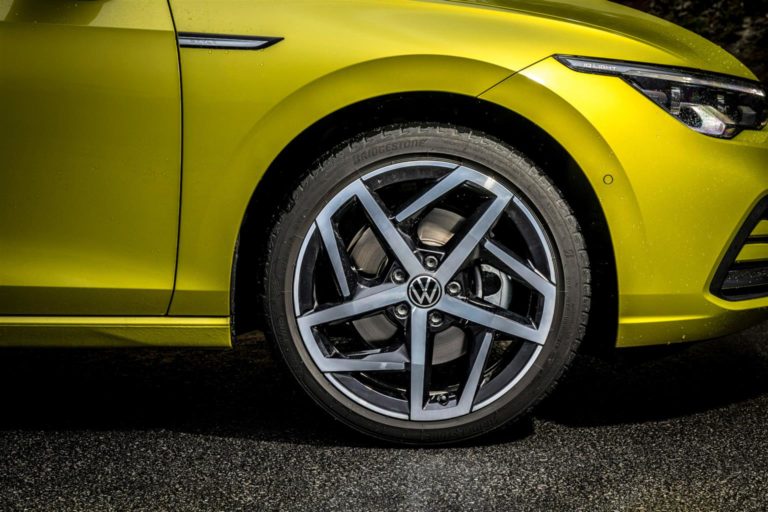 Nuova Volkswagen Golf: la numero 8 arriva in Italia a marzo