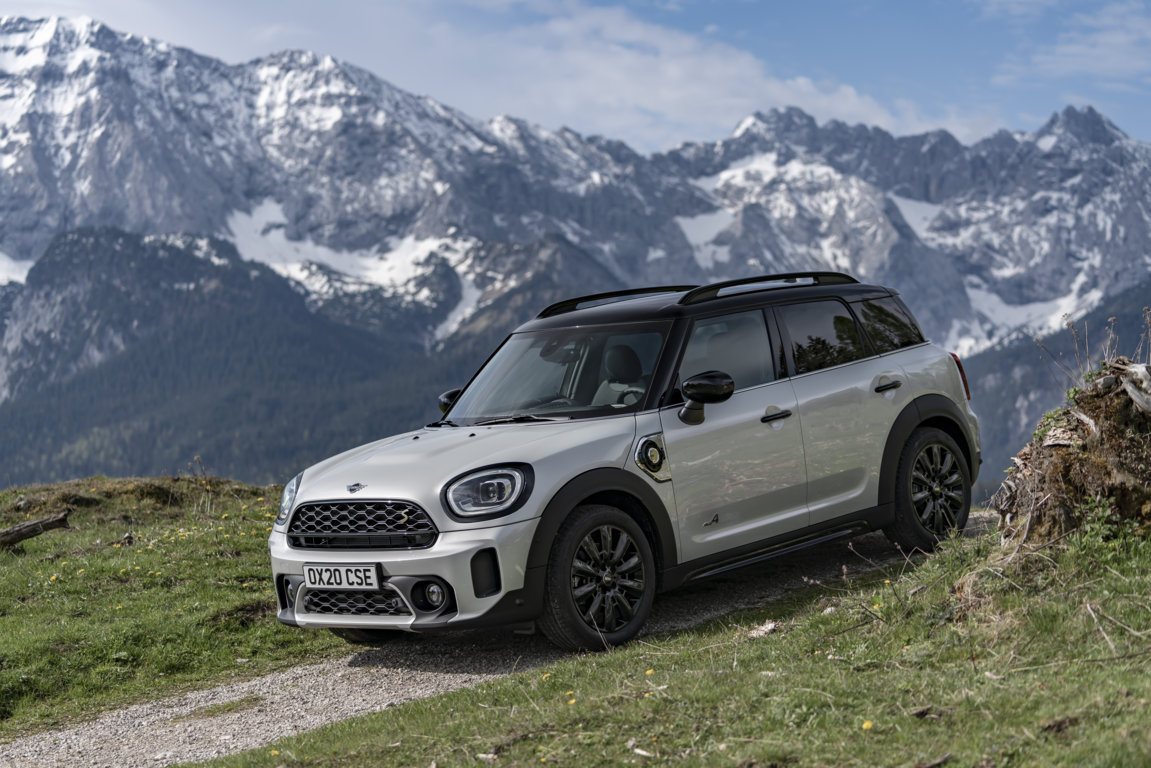 Mini Countryman 2121: rinnovata e ibrida plug-in . Motorage.it