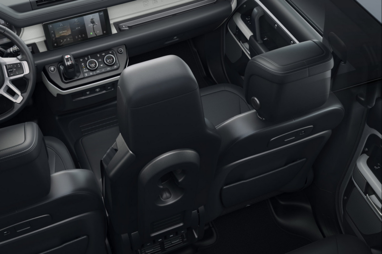 Land Rover Defender: leggendaria e pluripremiata - Motorage.it