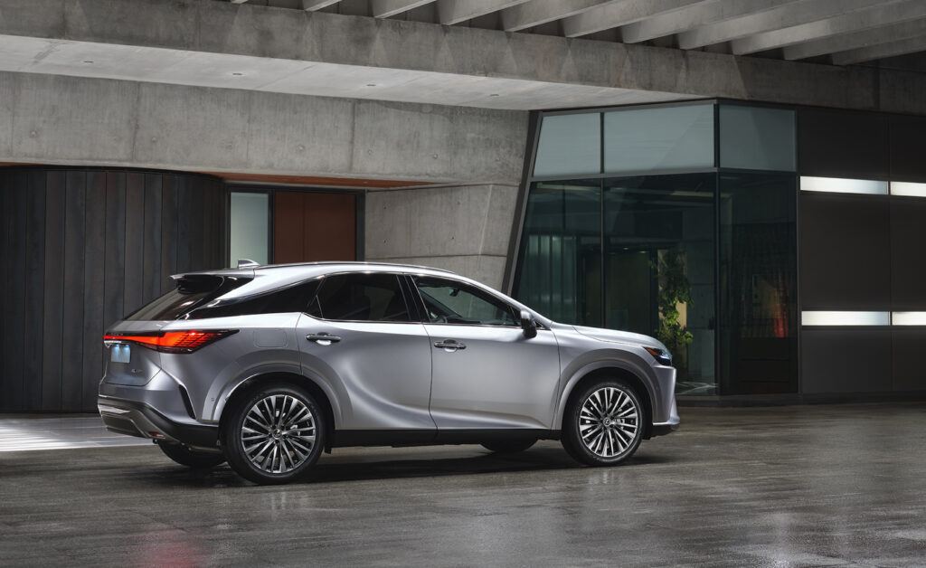 Lexus RX: nuova icona con il Design “Next Chapter” - MotorAge New ...