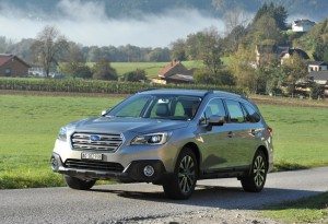 Subaru Outback MY15 - guarda avanti ammiraglia - MotorAge New Generation